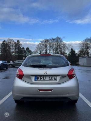 Pelēks Peugeot 208 2013 Kauņa, ar dzinēja tilpumu 1.56 L un nobraukumu 257 tūkst. km par 3000 €, foto 4 vietnē AUTOMOTO.COM.LV