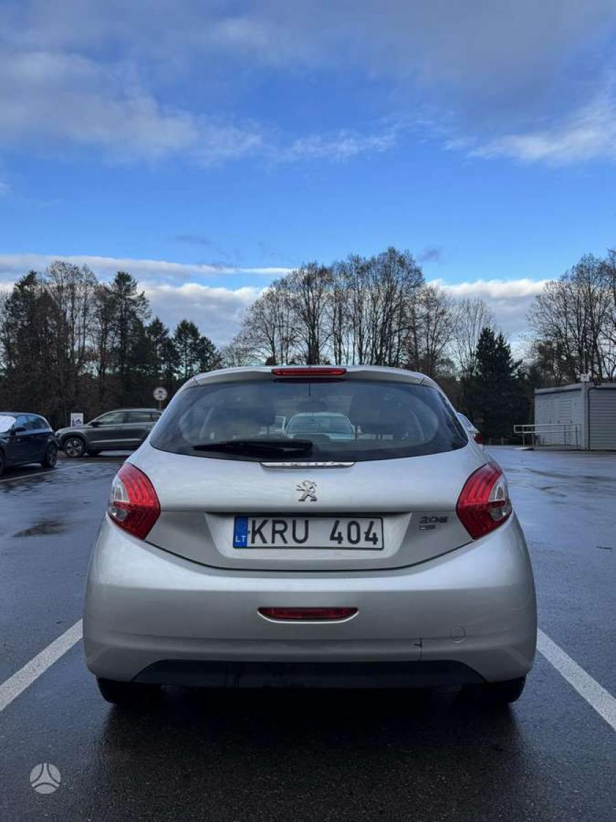 Pelēks Peugeot 208 2013 Kauņa, ar dzinēja tilpumu 1.56 L un nobraukumu 257 tūkst. km par 3000 €, foto 4 vietnē AUTOMOTO.COM.LV