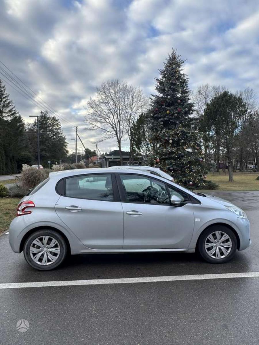 Pelēks Peugeot 208 2013 Kauņa, ar dzinēja tilpumu 1.56 L un nobraukumu 257 tūkst. km par 3000 €, foto 5 vietnē AUTOMOTO.COM.LV