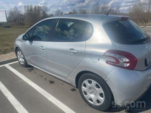 Серый Пежо 208 2013 в Даугавпилс, объемом двигателя 1.40 л и пробегом 132 тыс. км за 3000 €, фото 3 на AUTOMOTO.COM.LV