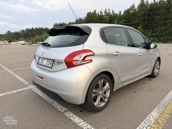 Grey Peugeot 208 2013 in Vilnius, with an engine capacity of 1.60 L and mileage of 106 thousand km for 5200 €, photo 8 on AUTOMOTO.COM.LV