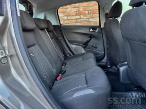 Pelēks Peugeot 208 2013 Jelgava, ar dzinēja tilpumu 1.20 L un nobraukumu 0 tūkst. km par 3300 €, foto 15 vietnē AUTOMOTO.COM.LV