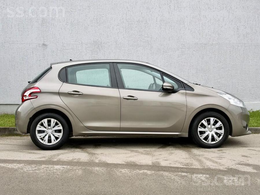 Pelēks Peugeot 208 2013 Jelgava, ar dzinēja tilpumu 1.20 L un nobraukumu 0 tūkst. km par 2950 €, foto 6 vietnē AUTOMOTO.COM.LV
