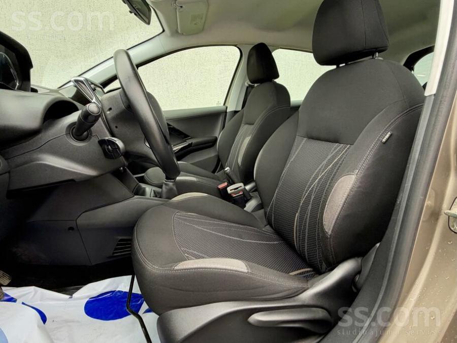 Pelēks Peugeot 208 2013 Jelgava, ar dzinēja tilpumu 1.20 L un nobraukumu 0 tūkst. km par 2950 €, foto 12 vietnē AUTOMOTO.COM.LV
