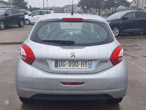Grey Peugeot 208 2014 in Taurage, with an engine capacity of 1.00 L and mileage of 119 thousand km for 2950 €, photo 5 on AUTOMOTO.COM.LV