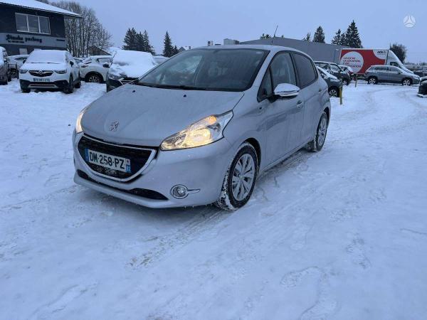 Grey Peugeot 208 2014 in Taurage, with an engine capacity of 1.20 L and mileage of 96 thousand km for 3100 €, photo 1 on AUTOMOTO.COM.LV