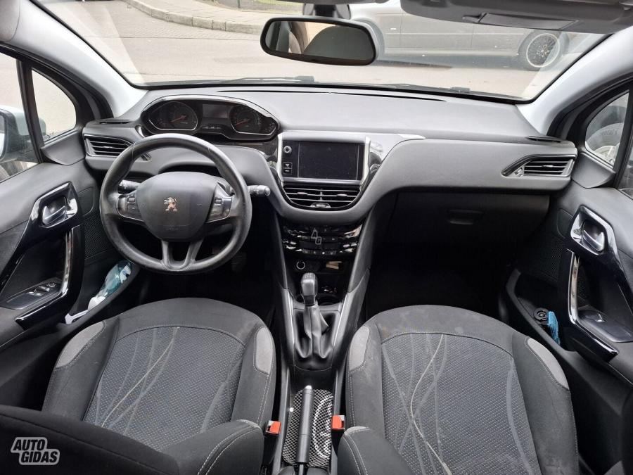 Grey Peugeot 208 2014 in Klaipeda, with an engine capacity of 1.60 L and mileage of 194 thousand km for 4100 €, photo 13 on AUTOMOTO.COM.LV