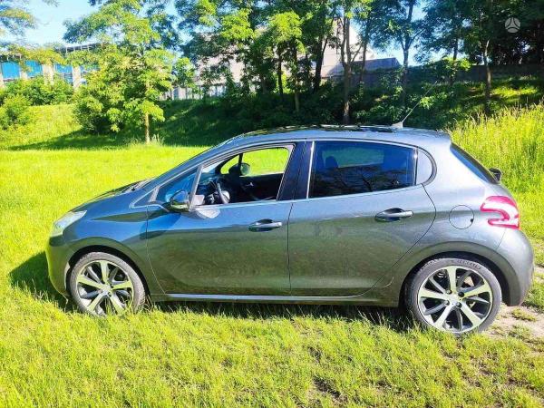 Pelēks Peugeot 208 2014 Kauņa, ar dzinēja tilpumu 1.60 L un nobraukumu 180 tūkst. km par 2850 €, foto 2 vietnē AUTOMOTO.COM.LV