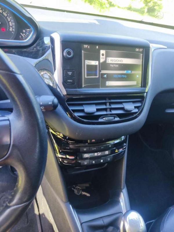 Pelēks Peugeot 208 2014 Kauņa, ar dzinēja tilpumu 1.60 L un nobraukumu 180 tūkst. km par 2850 €, foto 10 vietnē AUTOMOTO.COM.LV