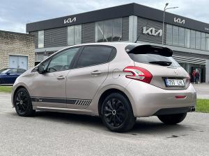 Pelēks Peugeot 208 2014 Narva, ar dzinēja tilpumu 1.20 L un nobraukumu 168 tūkst. km par 2999 €, foto 7 vietnē AUTOMOTO.COM.LV