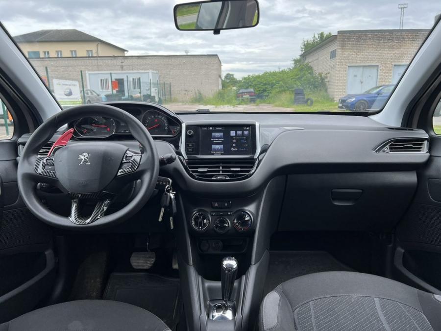 Pelēks Peugeot 208 2014 Narva, ar dzinēja tilpumu 1.20 L un nobraukumu 168 tūkst. km par 2999 €, foto 23 vietnē AUTOMOTO.COM.LV