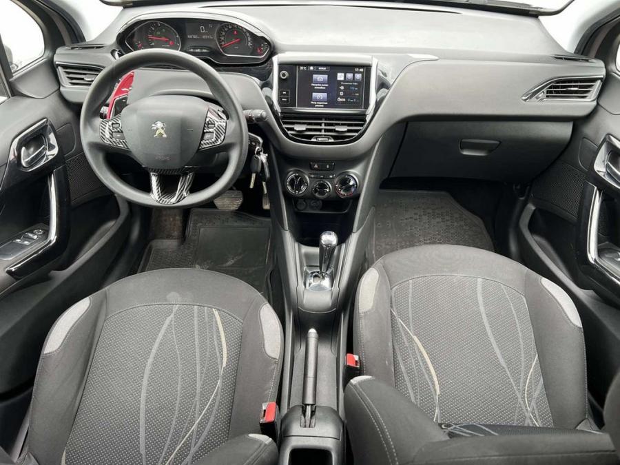 Pelēks Peugeot 208 2014 Narva, ar dzinēja tilpumu 1.20 L un nobraukumu 168 tūkst. km par 2999 €, foto 24 vietnē AUTOMOTO.COM.LV