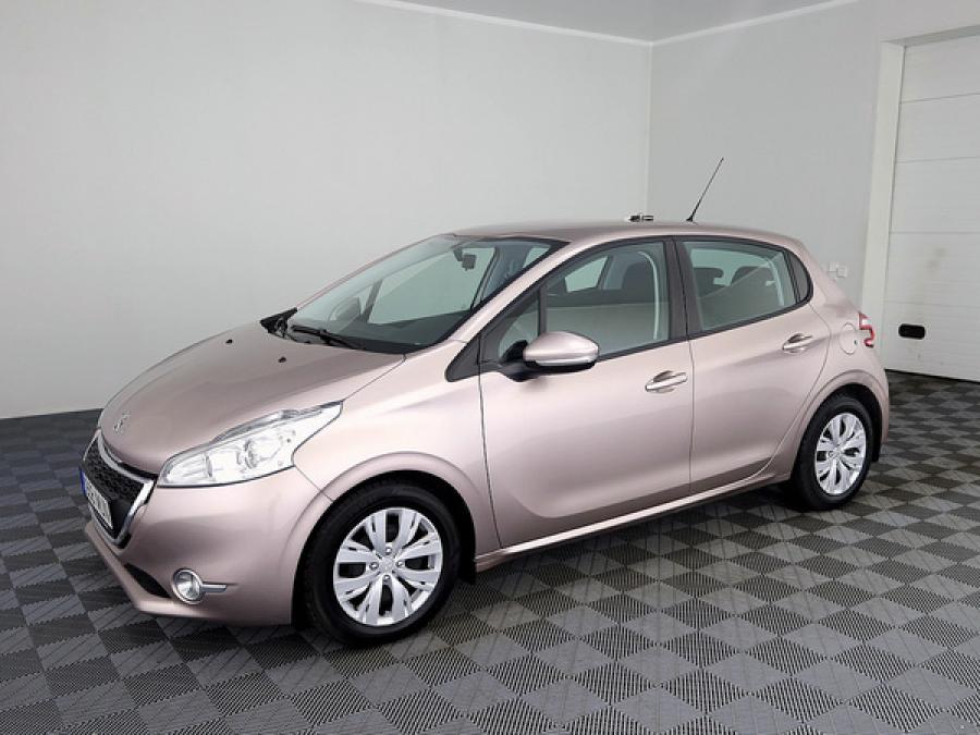 Pelēks Peugeot 208 2014 Tallina, ar dzinēja tilpumu 1.20 L un nobraukumu 105 tūkst. km par 2799 €, foto 3 vietnē AUTOMOTO.COM.LV