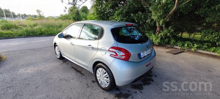 Pelēks Peugeot 208 2014 Jelgava, ar dzinēja tilpumu 1.20 L un nobraukumu 325 tūkst. km par 2450 €, foto 4 vietnē AUTOMOTO.COM.LV