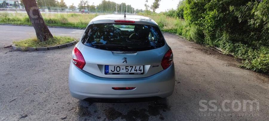 Pelēks Peugeot 208 2014 Jelgava, ar dzinēja tilpumu 1.20 L un nobraukumu 325 tūkst. km par 2450 €, foto 5 vietnē AUTOMOTO.COM.LV