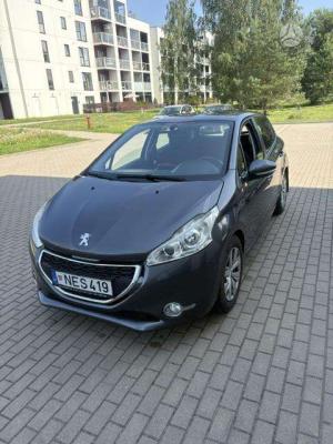 Grey Peugeot 208 2014 in Vilnius, with an engine capacity of 1.20 L and mileage of 160 thousand km for 3800 €, photo 1 on AUTOMOTO.COM.LV