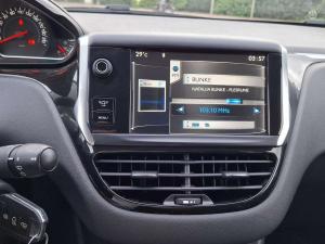 Pelēks Peugeot 208 2014 Tauragė, ar dzinēja tilpumu 1.00 L un nobraukumu 120 tūkst. km par 2900 €, foto 13 vietnē AUTOMOTO.COM.LV