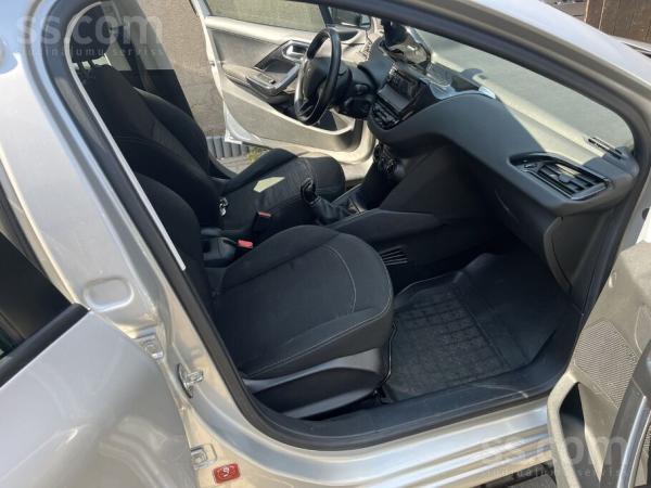 Пежо 208 2014 в Тукумс на AUTOMOTO.COM.LV Серый Пежо 208 2014 в Тукумс, объемом двигателя 1.60 л и пробегом 230 тыс. км за 3100 €, фото 6 на AUTOMOTO.COM.LV