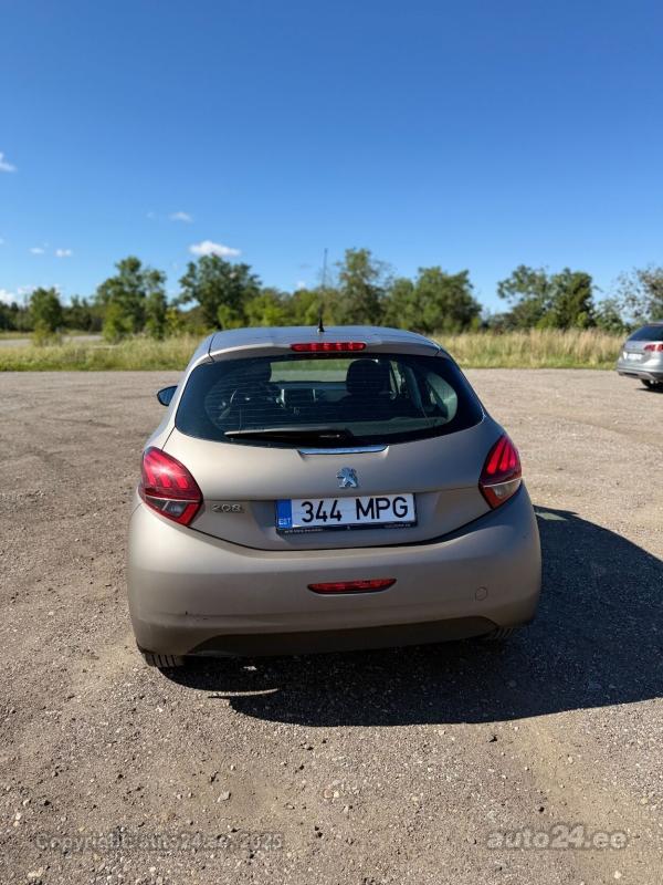 Pelēks Peugeot 208 2015 Tallina, ar dzinēja tilpumu 1.20 L un nobraukumu 88 tūkst. km par 6000 €, foto 11 vietnē AUTOMOTO.COM.LV
