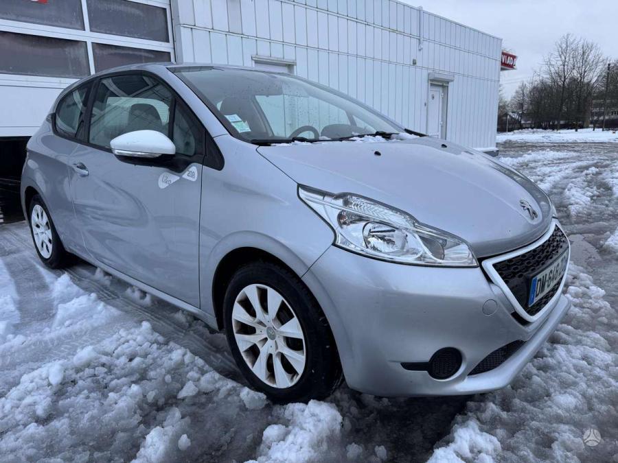 Pelēks Peugeot 208 2015 Kretinga, ar dzinēja tilpumu 1.00 L un nobraukumu 166 tūkst. km par 2695 €, foto 1 vietnē AUTOMOTO.COM.LV
