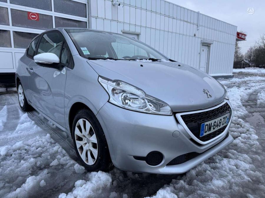 Pelēks Peugeot 208 2015 Kretinga, ar dzinēja tilpumu 1.00 L un nobraukumu 166 tūkst. km par 2695 €, foto 2 vietnē AUTOMOTO.COM.LV