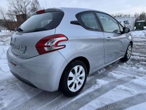 Pelēks Peugeot 208 2015 Kretinga, ar dzinēja tilpumu 1.00 L un nobraukumu 166 tūkst. km par 2695 €, foto 10 vietnē AUTOMOTO.COM.LV