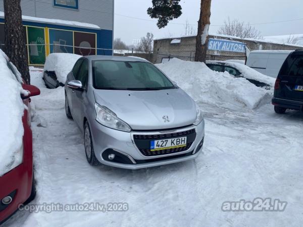 Grey Peugeot 208 2015 in Tallinn, with an engine capacity of 1.20 L and mileage of 60 thousand km for 5000 €, photo 3 on AUTOMOTO.COM.LV
