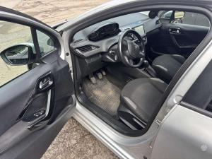 Grey Peugeot 208 2015 in Kaunas, with an engine capacity of 1.56 L and mileage of 240 thousand km for 3500 €, photo 7 on AUTOMOTO.COM.LV