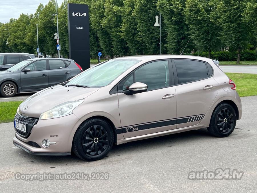 Pelēks Peugeot 208 2015 Narva, ar dzinēja tilpumu 1.20 L un nobraukumu 168 tūkst. km par 2999 €, foto 1 vietnē AUTOMOTO.COM.LV
