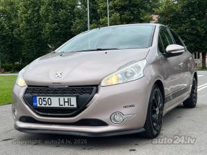 Pelēks Peugeot 208 2015 Narva, ar dzinēja tilpumu 1.20 L un nobraukumu 168 tūkst. km par 2999 €, foto 3 vietnē AUTOMOTO.COM.LV
