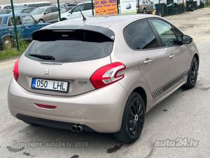 Pelēks Peugeot 208 2015 Narva, ar dzinēja tilpumu 1.20 L un nobraukumu 168 tūkst. km par 2999 €, foto 9 vietnē AUTOMOTO.COM.LV