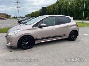 Pelēks Peugeot 208 2015 Narva, ar dzinēja tilpumu 1.20 L un nobraukumu 168 tūkst. km par 2999 €, foto 12 vietnē AUTOMOTO.COM.LV