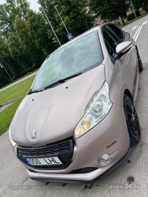 Pelēks Peugeot 208 2015 Narva, ar dzinēja tilpumu 1.20 L un nobraukumu 168 tūkst. km par 2999 €, foto 15 vietnē AUTOMOTO.COM.LV