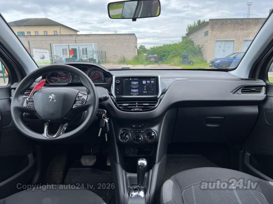 Pelēks Peugeot 208 2015 Narva, ar dzinēja tilpumu 1.20 L un nobraukumu 168 tūkst. km par 2999 €, foto 24 vietnē AUTOMOTO.COM.LV