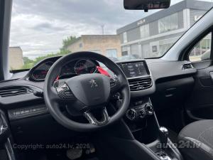 Pelēks Peugeot 208 2015 Narva, ar dzinēja tilpumu 1.20 L un nobraukumu 168 tūkst. km par 2999 €, foto 28 vietnē AUTOMOTO.COM.LV