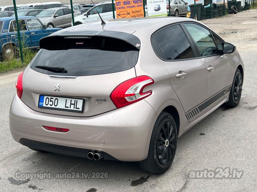 Pelēks Peugeot 208 2015 Narva, ar dzinēja tilpumu 1.20 L un nobraukumu 168 tūkst. km par 2999 €, foto 9 vietnē AUTOMOTO.COM.LV