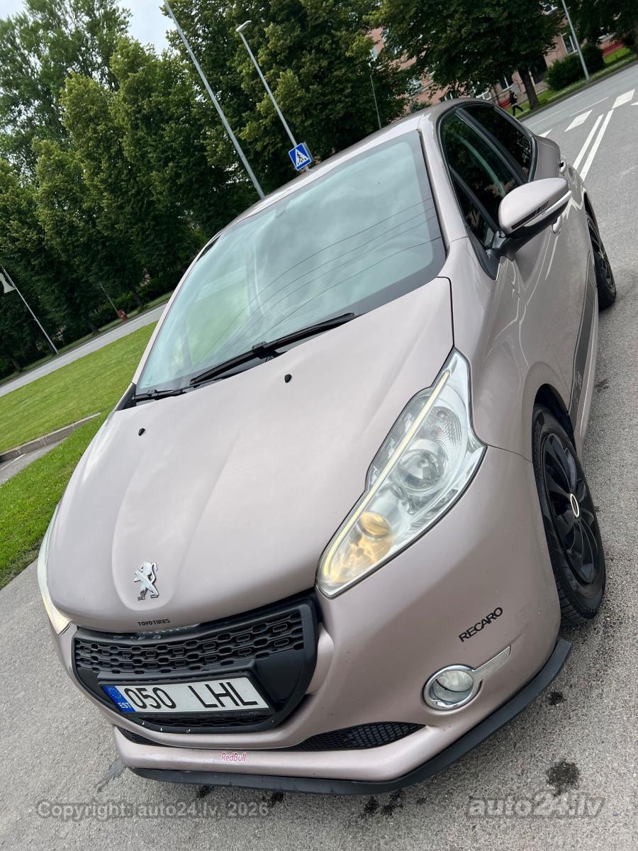 Pelēks Peugeot 208 2015 Narva, ar dzinēja tilpumu 1.20 L un nobraukumu 168 tūkst. km par 2999 €, foto 15 vietnē AUTOMOTO.COM.LV