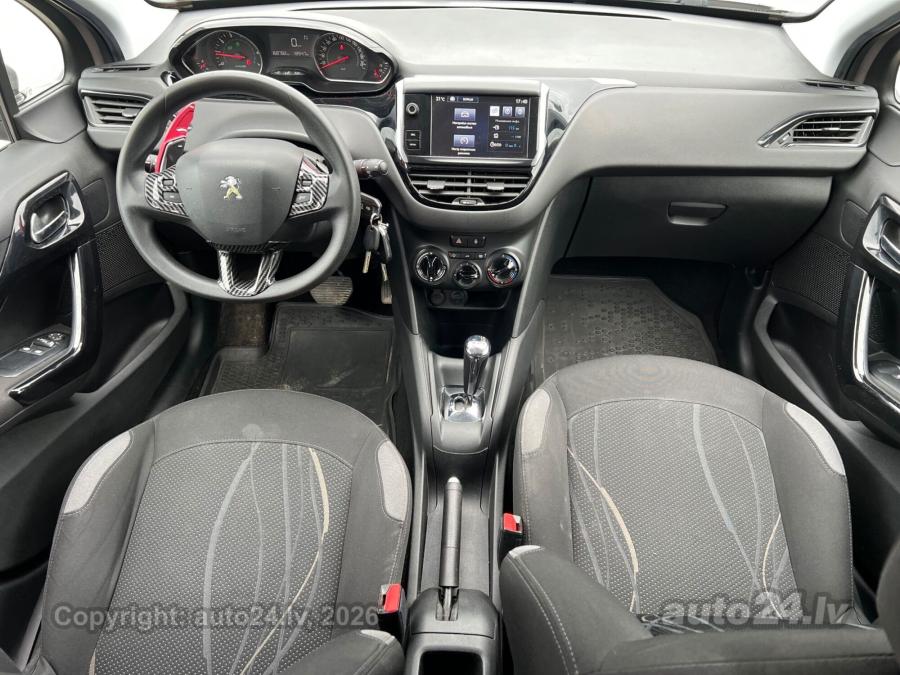 Pelēks Peugeot 208 2015 Narva, ar dzinēja tilpumu 1.20 L un nobraukumu 168 tūkst. km par 2999 €, foto 25 vietnē AUTOMOTO.COM.LV