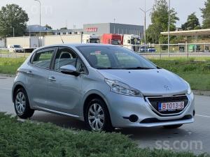 Pelēks Peugeot 208 2015 Rēzekne, ar dzinēja tilpumu 1.00 L un nobraukumu 141 tūkst. km par 2650 €, foto 4 vietnē AUTOMOTO.COM.LV