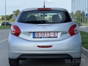 Pelēks Peugeot 208 2015 Rēzekne, ar dzinēja tilpumu 1.00 L un nobraukumu 141 tūkst. km par 2650 €, foto 8 vietnē AUTOMOTO.COM.LV