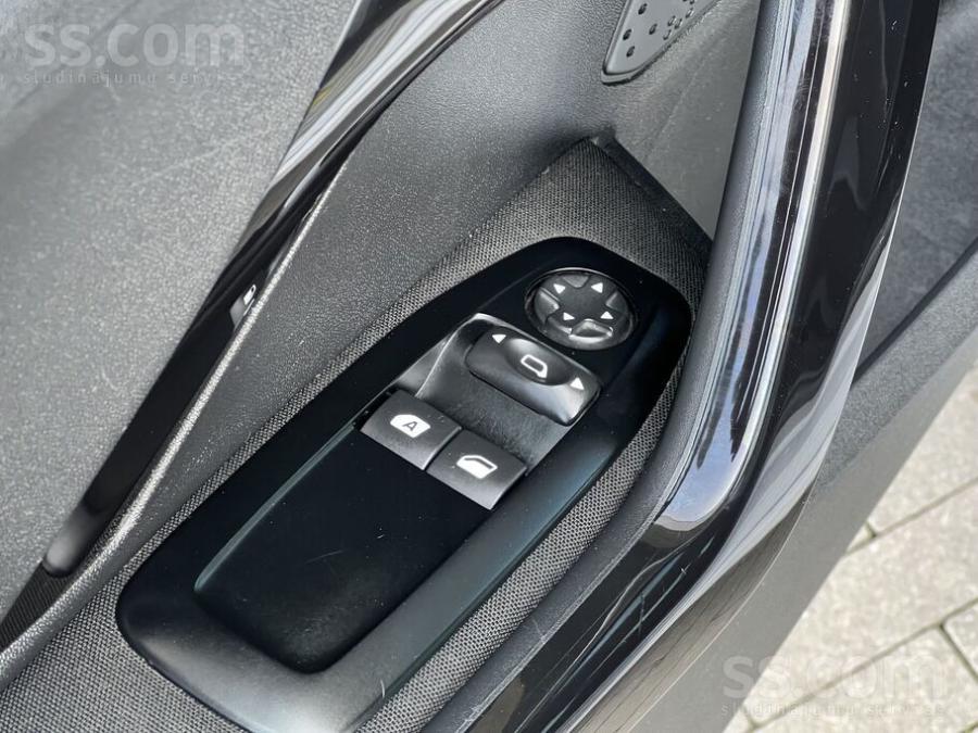 Pelēks Peugeot 208 2015 Rēzekne, ar dzinēja tilpumu 1.00 L un nobraukumu 141 tūkst. km par 2650 €, foto 17 vietnē AUTOMOTO.COM.LV