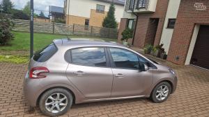 Grey Peugeot 208 2015 in Kaunas, with an engine capacity of 1.20 L and mileage of 149 thousand km for 3450 €, photo 3 on AUTOMOTO.COM.LV
