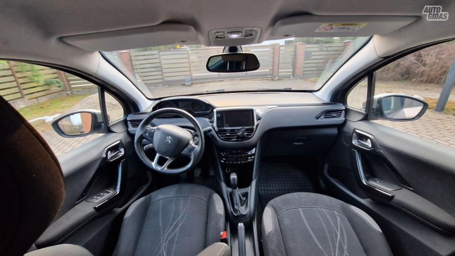 Grey Peugeot 208 2015 in Kaunas, with an engine capacity of 1.20 L and mileage of 149 thousand km for 3450 €, photo 11 on AUTOMOTO.COM.LV