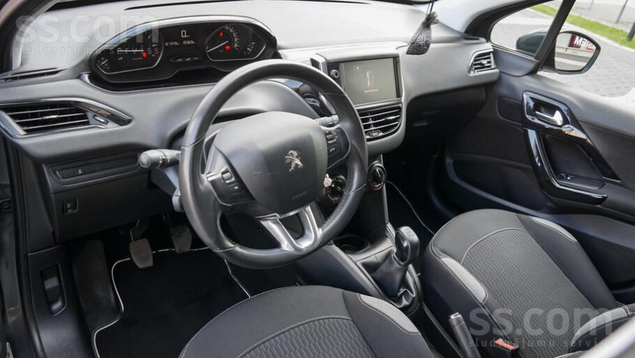 Grey Peugeot 208 2016 in Riga, with an engine capacity of 1.20 L and mileage of 167 thousand km for 18990 €, photo 13 on AUTOMOTO.COM.LV
