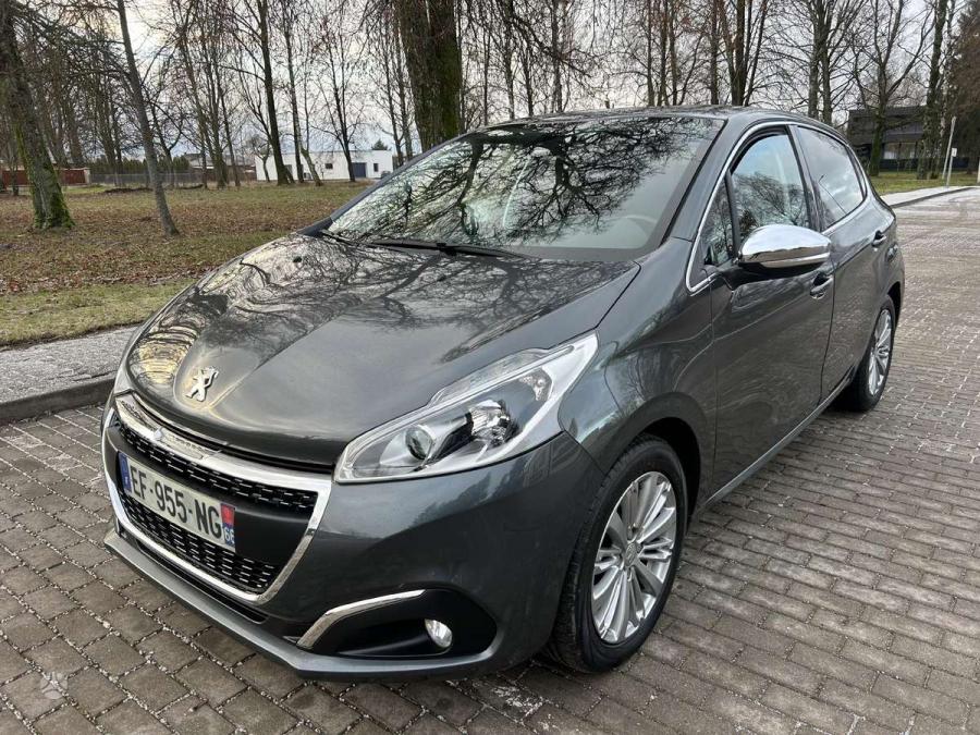 Pelēks Peugeot 208 2016 Tauragė, ar dzinēja tilpumu 1.20 L un nobraukumu 75 tūkst. km par 5950 €, foto 1 vietnē AUTOMOTO.COM.LV