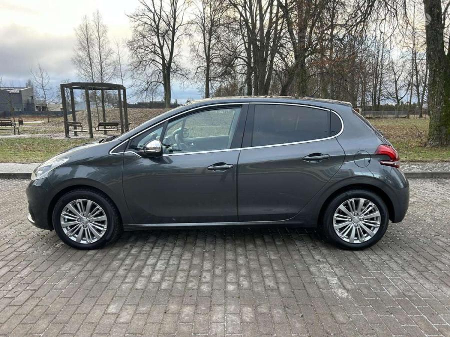 Pelēks Peugeot 208 2016 Tauragė, ar dzinēja tilpumu 1.20 L un nobraukumu 75 tūkst. km par 5950 €, foto 8 vietnē AUTOMOTO.COM.LV