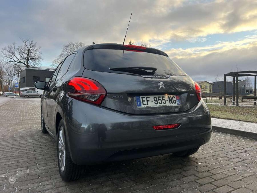 Pelēks Peugeot 208 2016 Tauragė, ar dzinēja tilpumu 1.20 L un nobraukumu 75 tūkst. km par 5950 €, foto 10 vietnē AUTOMOTO.COM.LV