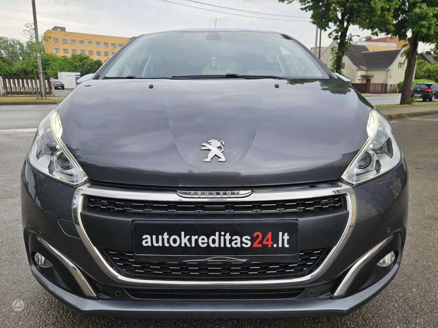 Grey Peugeot 208 2016 in Siauliai, with an engine capacity of 1.20 L and mileage of 120 thousand km for 5250 €, photo 4 on AUTOMOTO.COM.LV