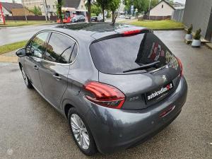 Grey Peugeot 208 2016 in Siauliai, with an engine capacity of 1.20 L and mileage of 120 thousand km for 5250 €, photo 9 on AUTOMOTO.COM.LV