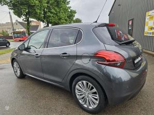 Grey Peugeot 208 2016 in Siauliai, with an engine capacity of 1.20 L and mileage of 120 thousand km for 5250 €, photo 10 on AUTOMOTO.COM.LV